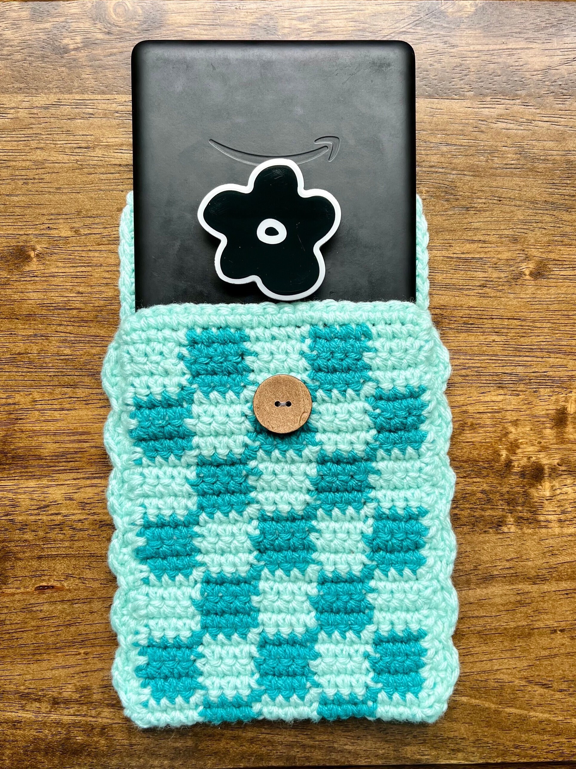Checkered Crochet Kindle Sleeve, Handmade Kindle Cover, Bookish Gifts, E-reader Cover, Book Nerd ...