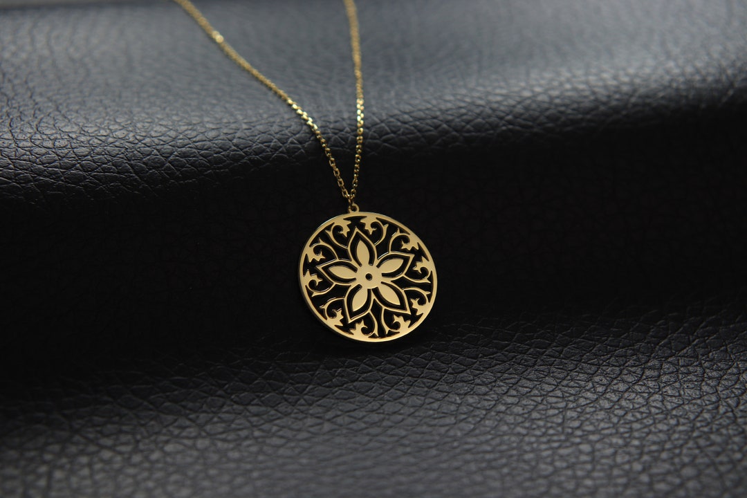 Chakra Venus Flower Necklace the Chakra Harmony Pendant Ethereal ...