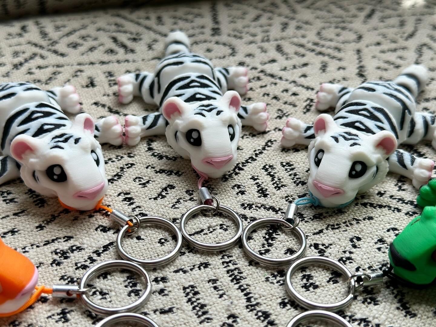 Tiger Keychains, articulated 3D Print - Etsy
