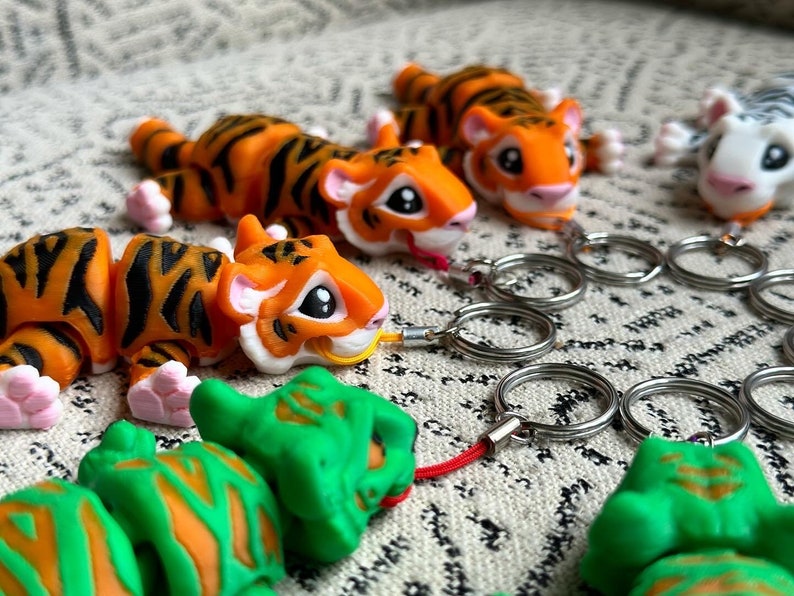 Tiger Keychains, articulated 3D Print - Etsy