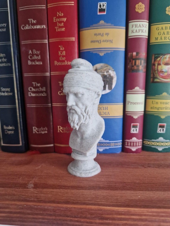 Dacian King Statue