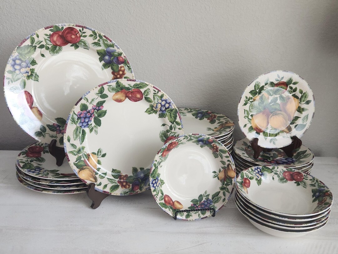 Vintage Sakura Oneida Sonoma Excell 10.5 Dinner Plates, Fruit Pattern ...