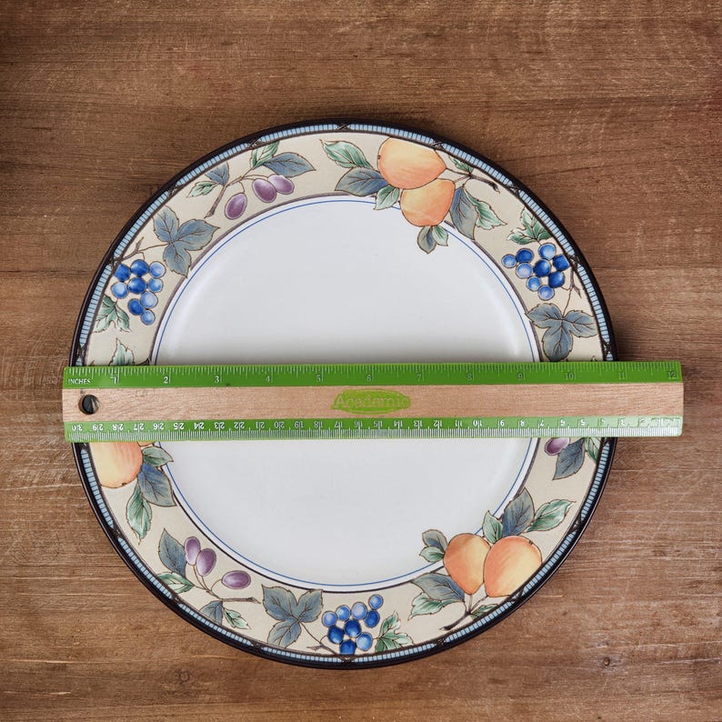 Vintage Mikasa Intaglio Garden Harvest Dinner Plates, CAC29, Harvest ...