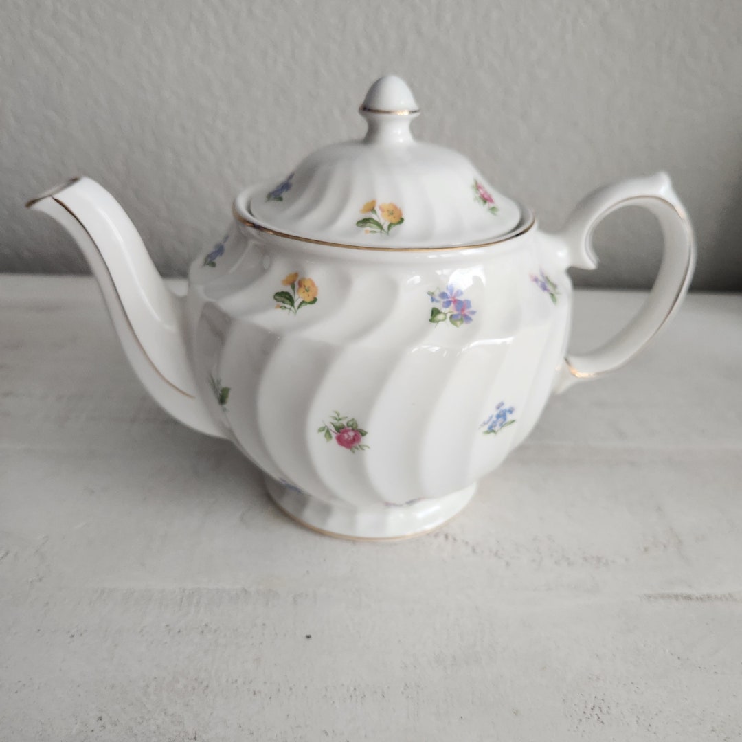 Vintage Windsor Teapot Multicolor Flowers Swirl Body 5 Cup Teapot Made ...