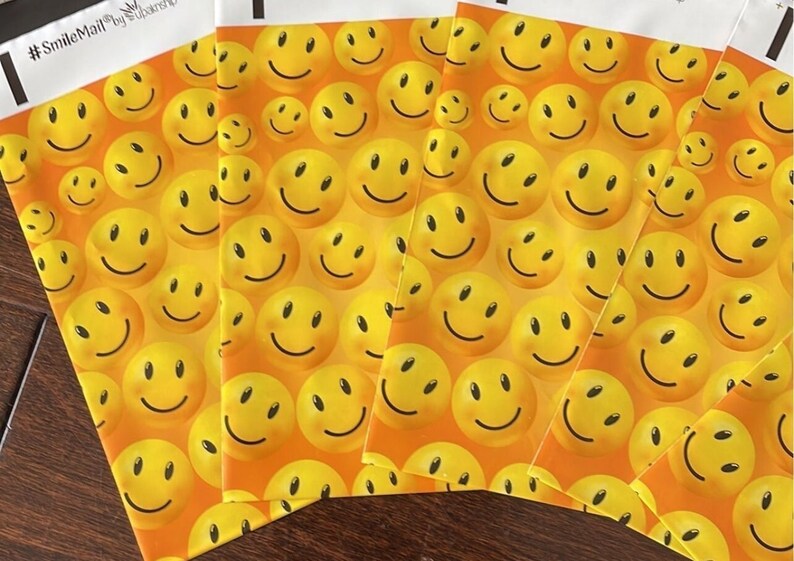 25 OR 50 Pack - 6x9" Happy Face Designer Poly Mailers! Non-padded, Self ...