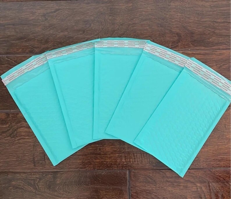 25 Pack - 4x8" Beautiful Mix Colors Designer Bubble Mailers! 5 Colors ...