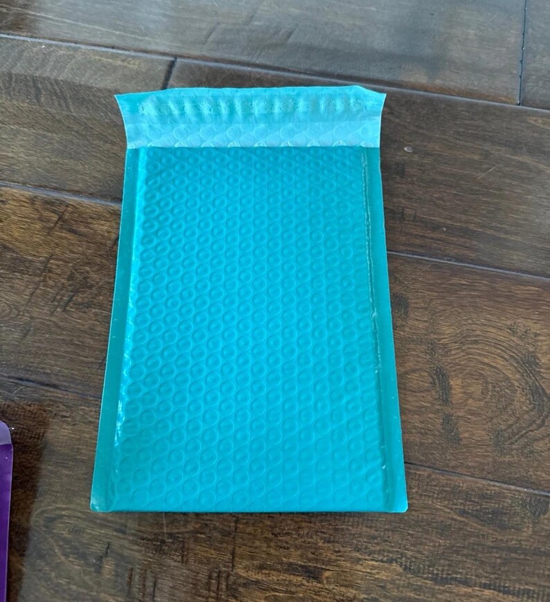 10 OR 20 Pack - 6x9" Beautiful Mix of 5 Colors Designer Bubble Mailers ...