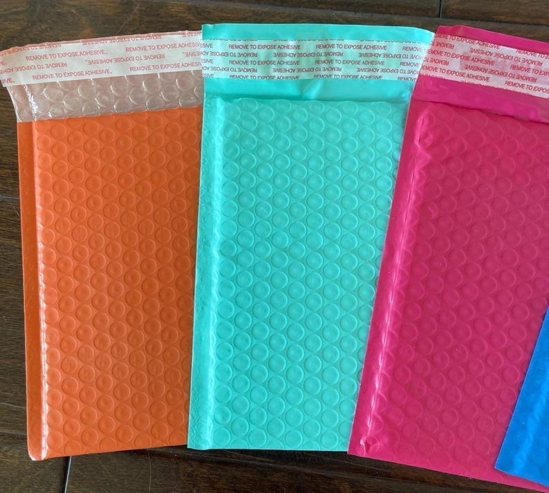 25 Pack - 4x8" Beautiful Mix Colors Designer Bubble Mailers! 5 Colors ...