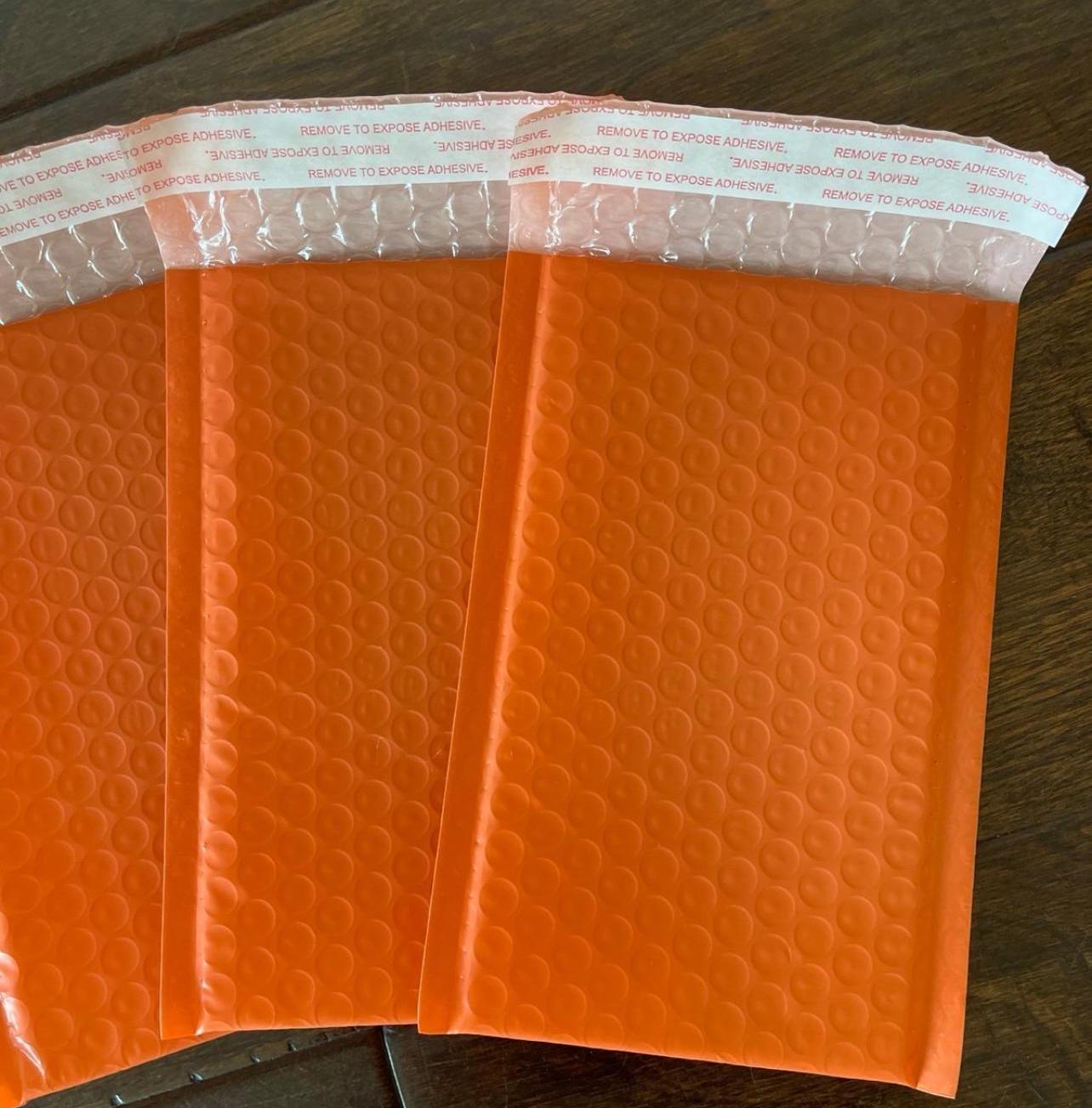 25 Pack - 4x8" Beautiful Orange Designer Bubble Mailers! Padded, Self ...