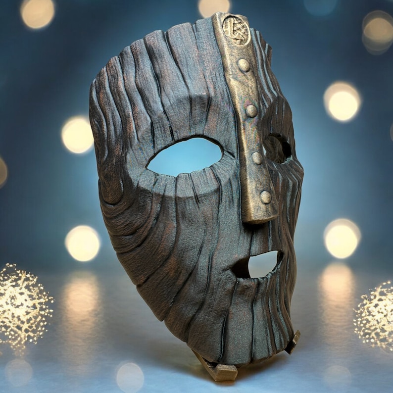 Loki Mask Replica With Stand, Iconic Movie Prop From the Mask With Jim ...