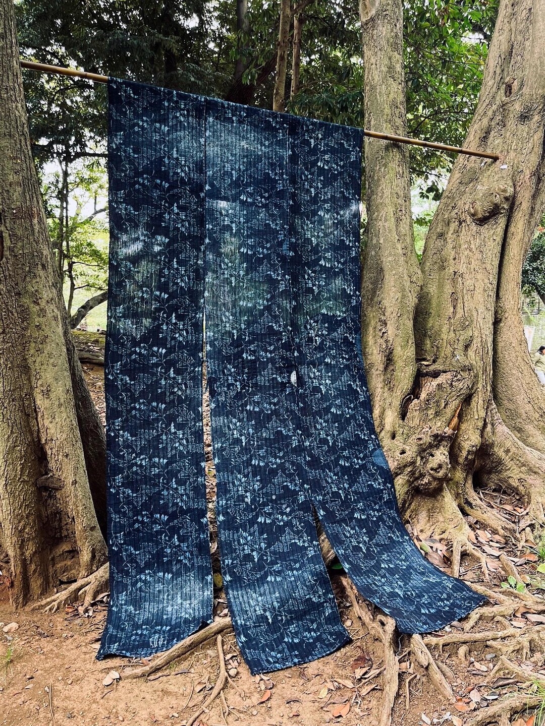 Japanese Vintage Deep Indigo Dyed Hemp Noren Shop Curtain With a Bird ...