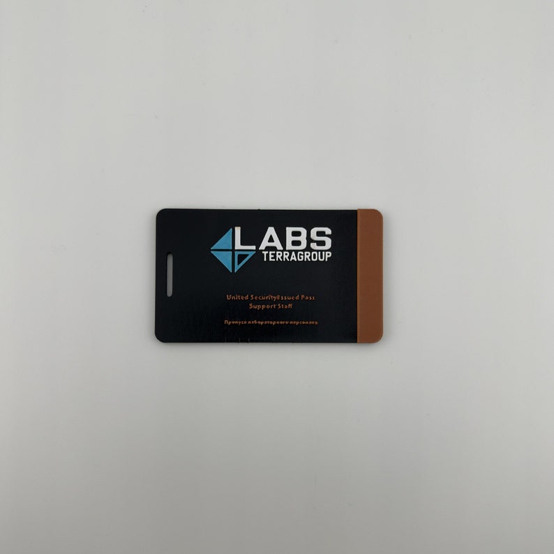 Escape From Tarkov Labs Keycard Replica, Realistic Game Memorabilia for ...