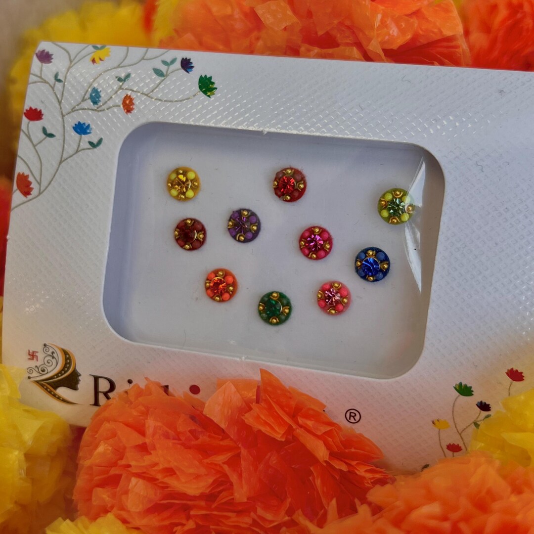 Multicolour Medium Crystal Round Shape Bindi Pack /bindiya/ Chanlo ...
