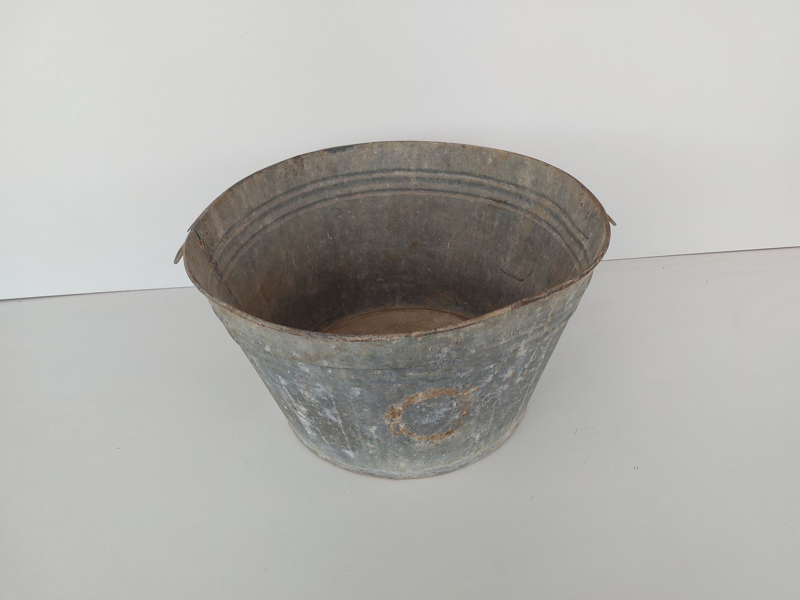 Large Metal Bucket, Antique Metal Well Bucket, Old Zinc Pot, Farmhouse ...
