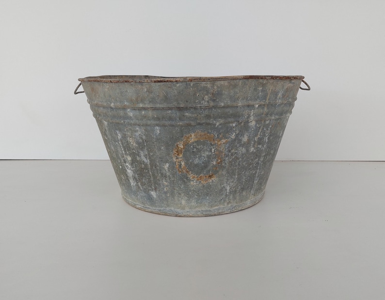 Large Metal Bucket, Antique Metal Well Bucket, Old Zinc Pot, Farmhouse ...