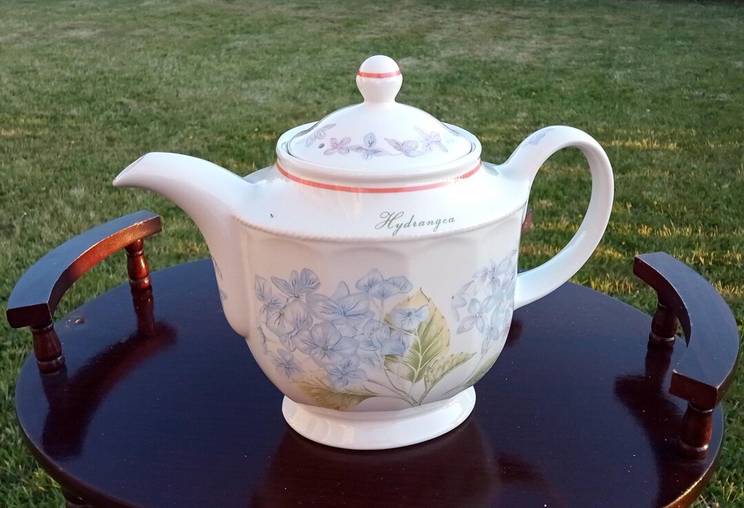 Churchill Secret Garden Teapot, Floral Hydrangea Design, Vintage ...