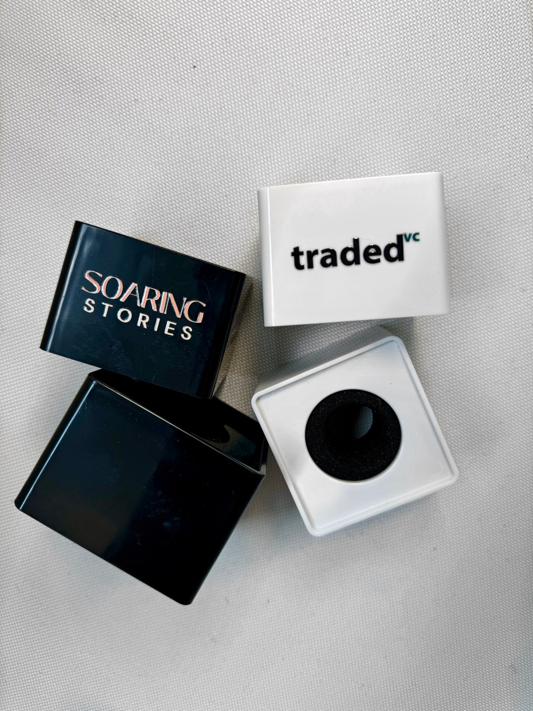 ABS Triangle-square Shaped Mic Station Interview Block/ Black/white ...