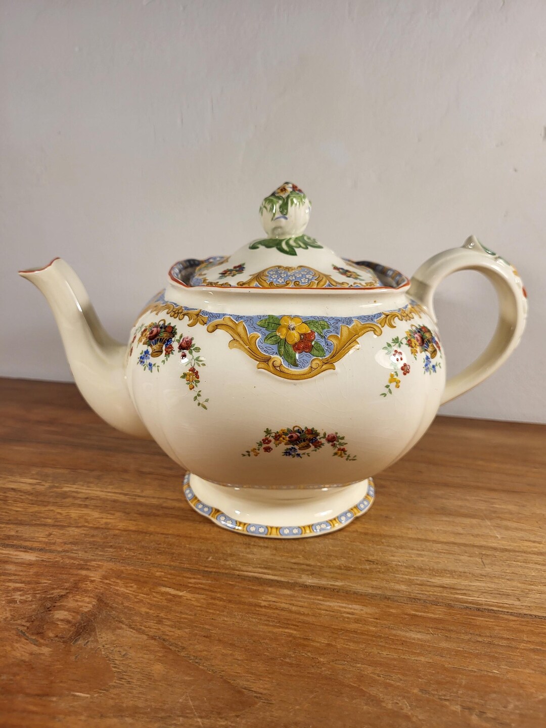 Vintage, Alfred Meakin, Porcelain Teapot, 1950s. Decorated With Small ...