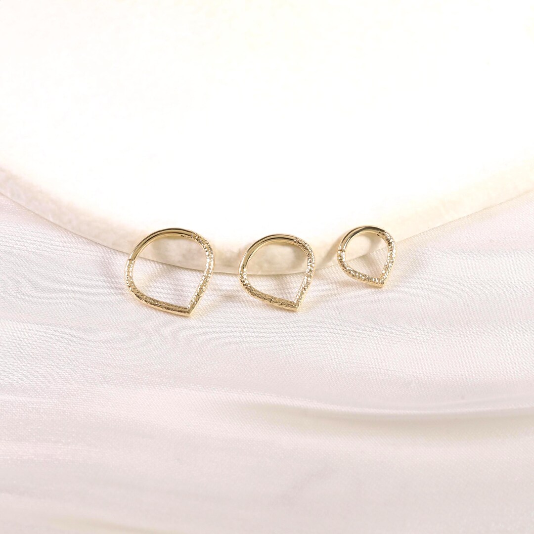 14k Solid Gold V Shape Textured Clicker Ring/gold Daith Hoop/helix ...