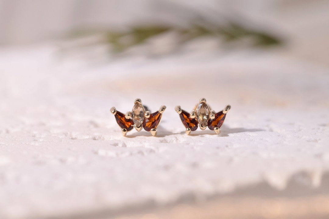 14K Solid Gold Crown Stud Earring/threadless Red Garnet Cartilage Stud ...