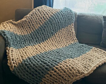 Hand-knit Chunky Blanket | Tri-color (black, Gray, Pink) - Etsy