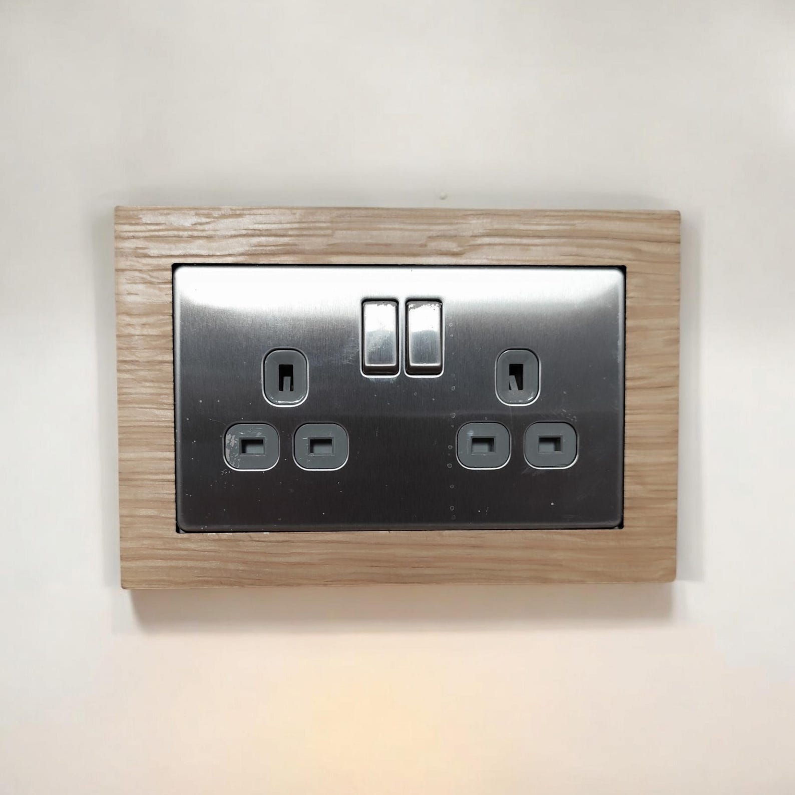 Light Switch Surrounds and Double Socket Surrounds to Enhance Your Home ...
