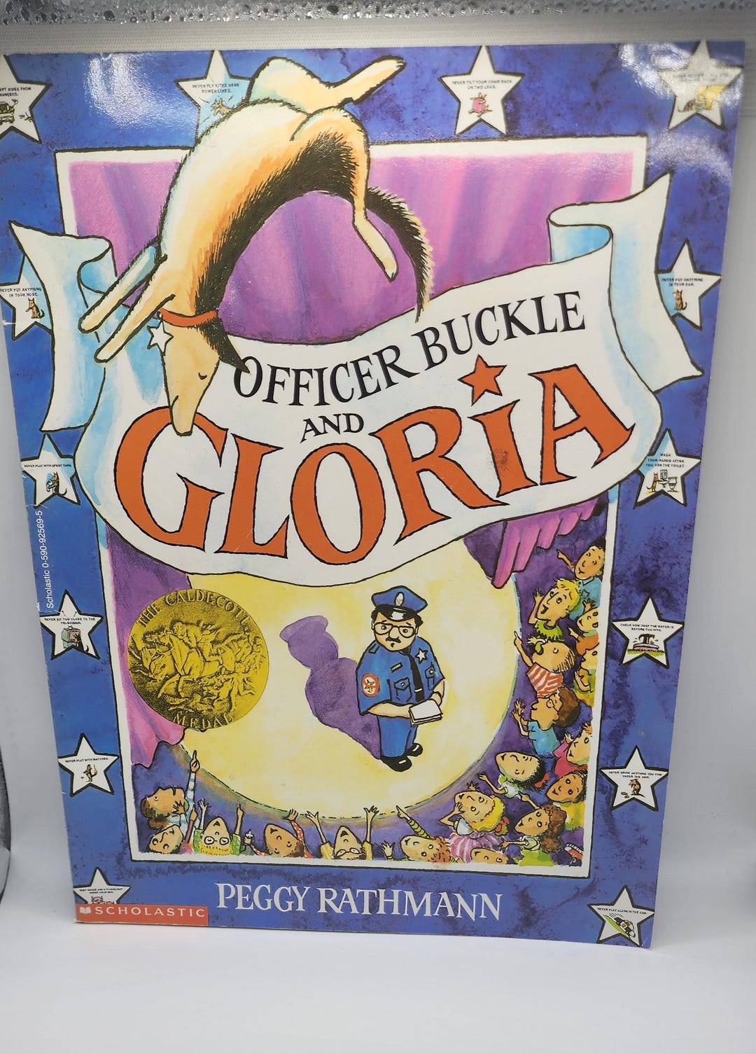 Officer Buckle and Gloria, Peggy Rathmann, 1995 - Etsy