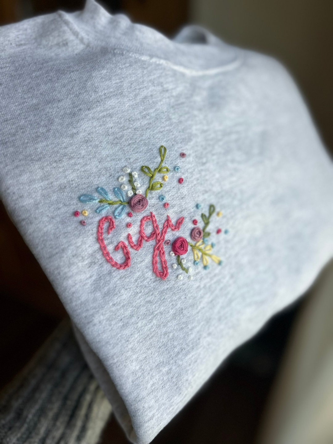 Custom Name Hand Embroidered Crew Neck Floral Burst - Etsy