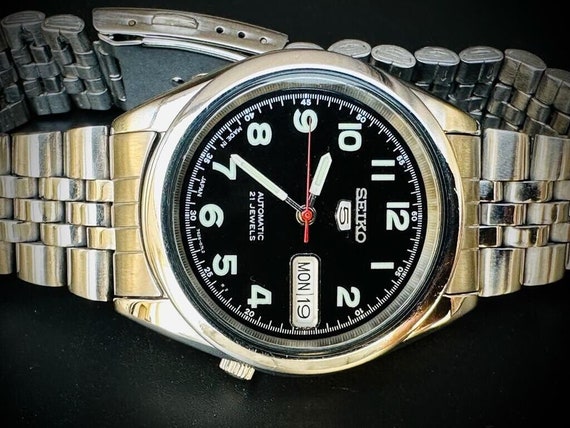 100% Genuine Seiko 5 Automatic Black Dial 21 Jewels 3… - Gem