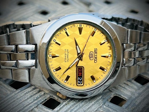 100% Genuine Seiko 5 Automatic 21 Jewels Golden Dial,… - Gem