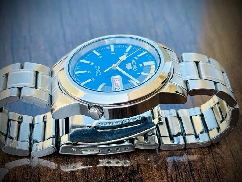 100% Genuine Seiko 5 Automatic 21 Jewels Blue Racer Dial, 7s26-02w0 ...