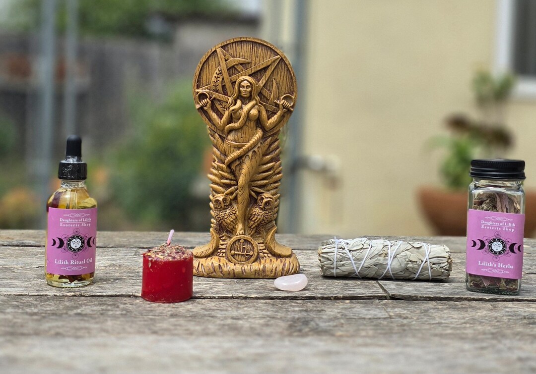 Lilith Altar Set - Etsy