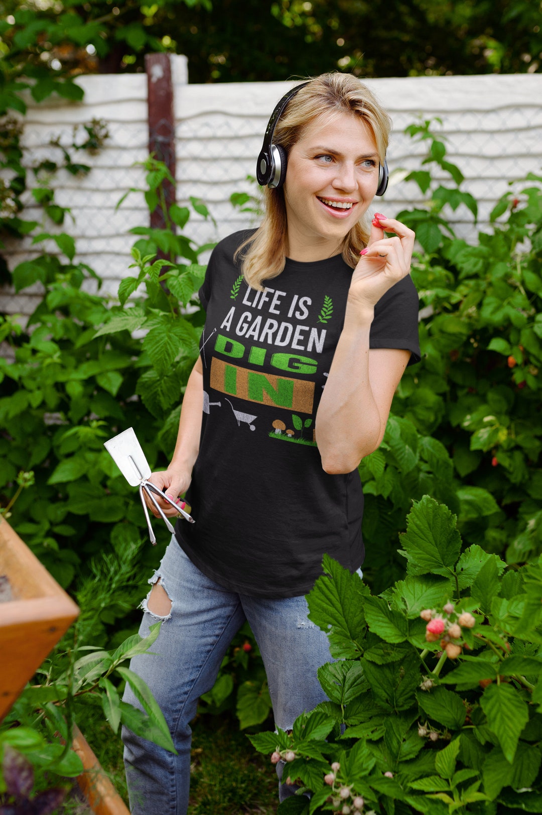 Life is a Garden Dig In, Gardener Shirt, Plant Lover Unisex Jersey ...