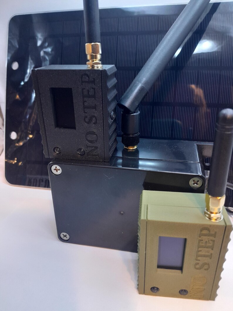 Meshcore Lora Off-grid Communication System: 2 Heltec V3 Radios & Solar ...