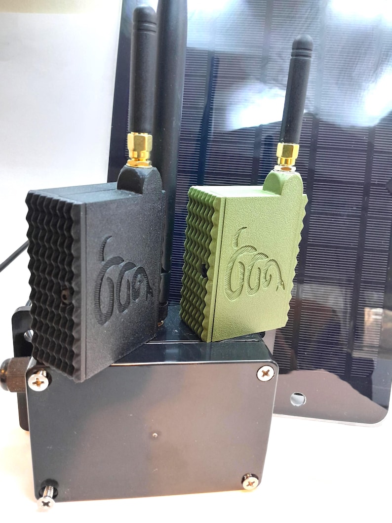 Meshcore OFF Grid Communication System: 3 Nodes, Solar & RAK Wisblock ...