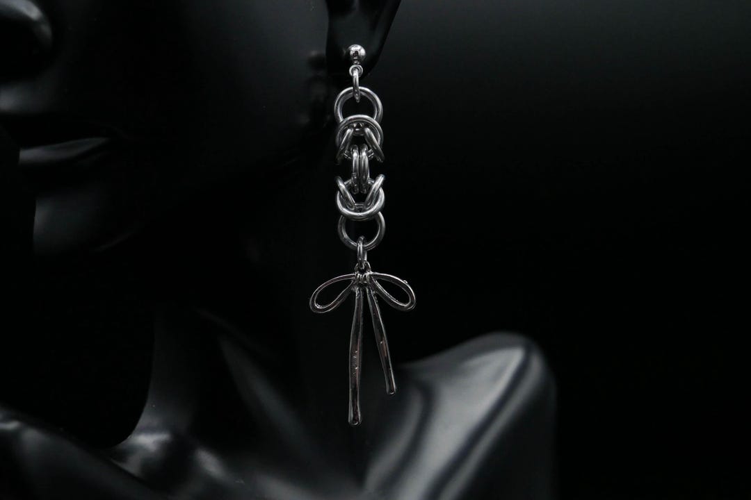 Tied Byzantine Chainmail Weave With Bow Alternative Gothic Stud ...