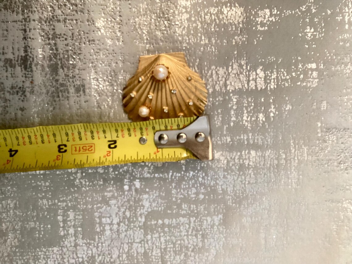 Clam Sea Shell With Pearls and Crystal Golden Vintage Capri French ...