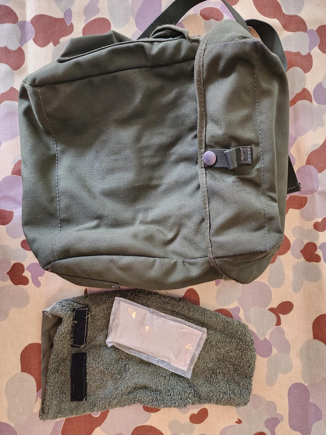 Avon S10 Gas Mask Haversack Pouch Shoulder Bag Respirator British ...