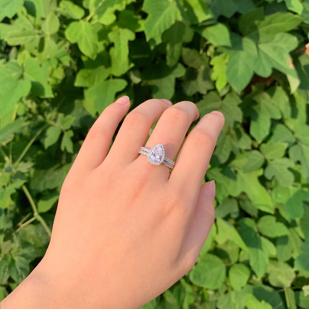 Vintage Pear Shape Ring Set for Women Teardrop Engagement Ring Set ...