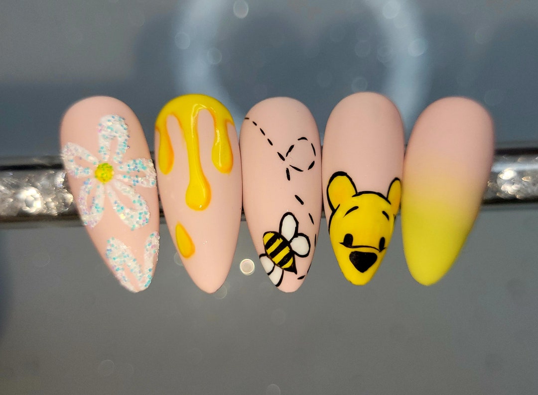 Pooh Friends Press on Nails, Character Nails, Fake Nails, Holiday Nails ...