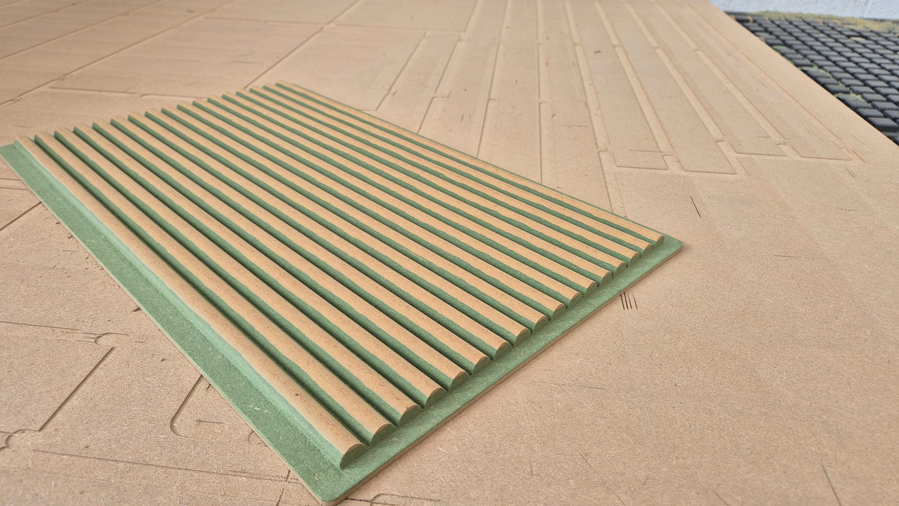 Reeded Doors - Made to Measure - Finsa Hydrofugo MDF 22mm - Unpainted ...