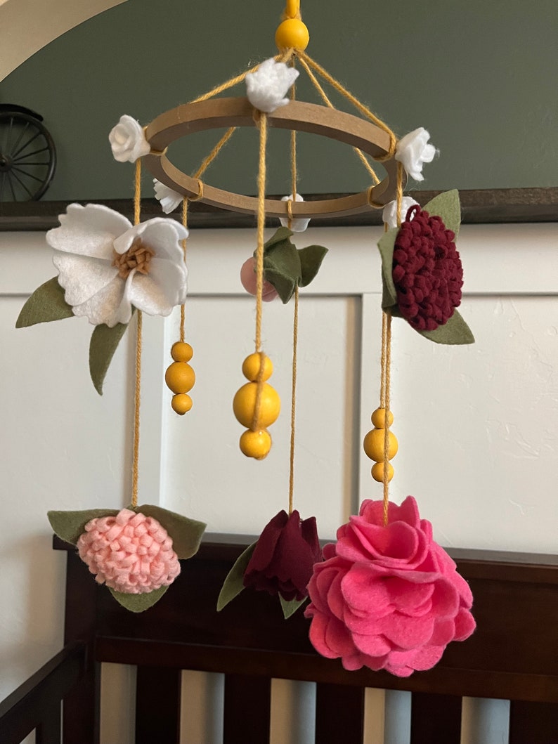 Pink and White Flower Baby Nursery Mobile - Etsy