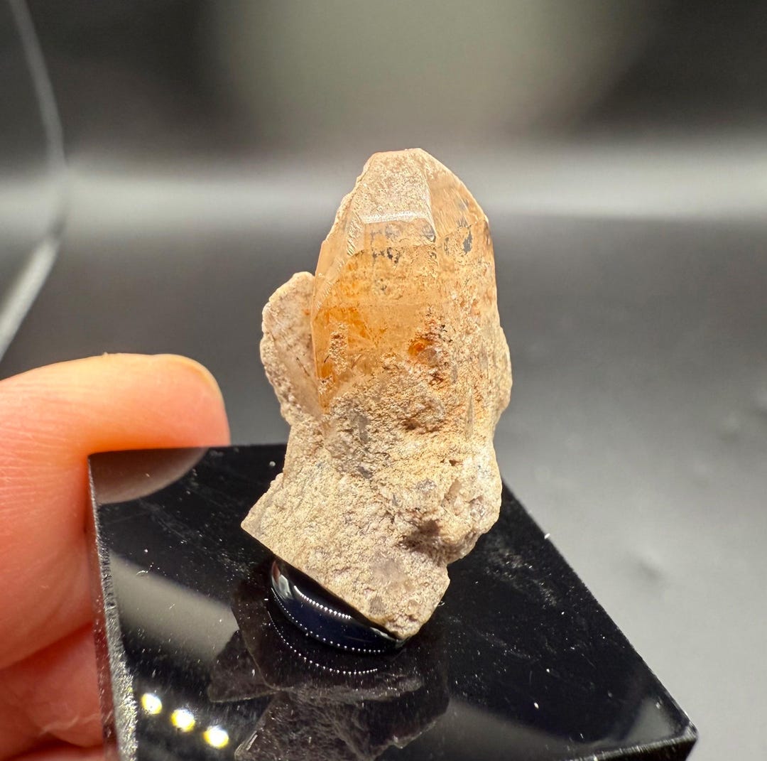 Topaz With Champagne Color From Tepetate, San Luis Potosí, Mexico ...