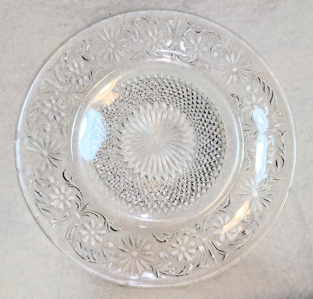 Vintage Depression Glass Plate With "daisy Clear" Pattern - Etsy