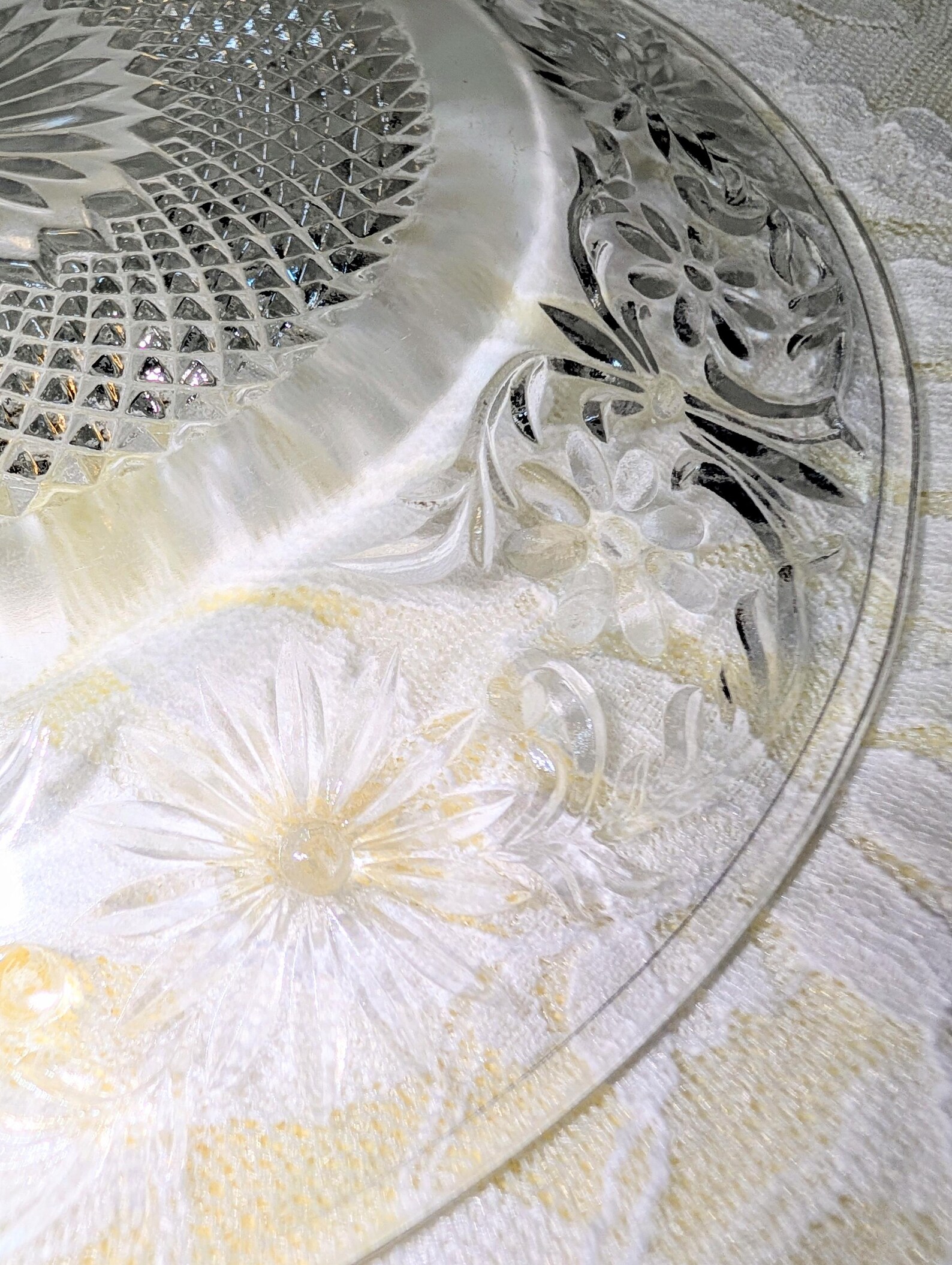 Vintage Depression Glass Plate With "daisy Clear" Pattern - Etsy