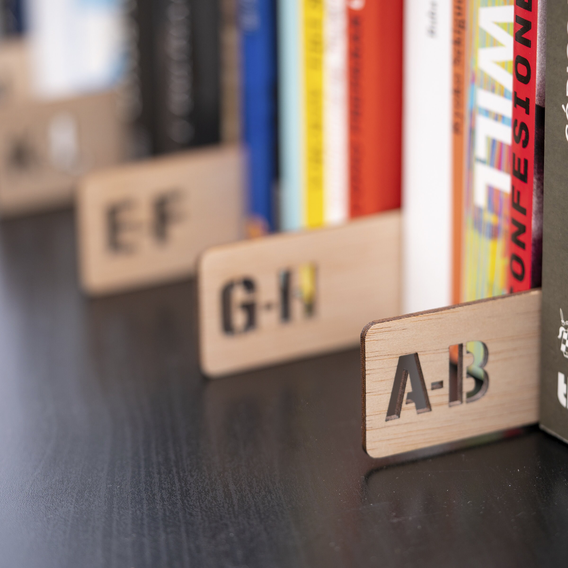 Separadores alfabéticos para libros de madera, Separadores de estantes ...