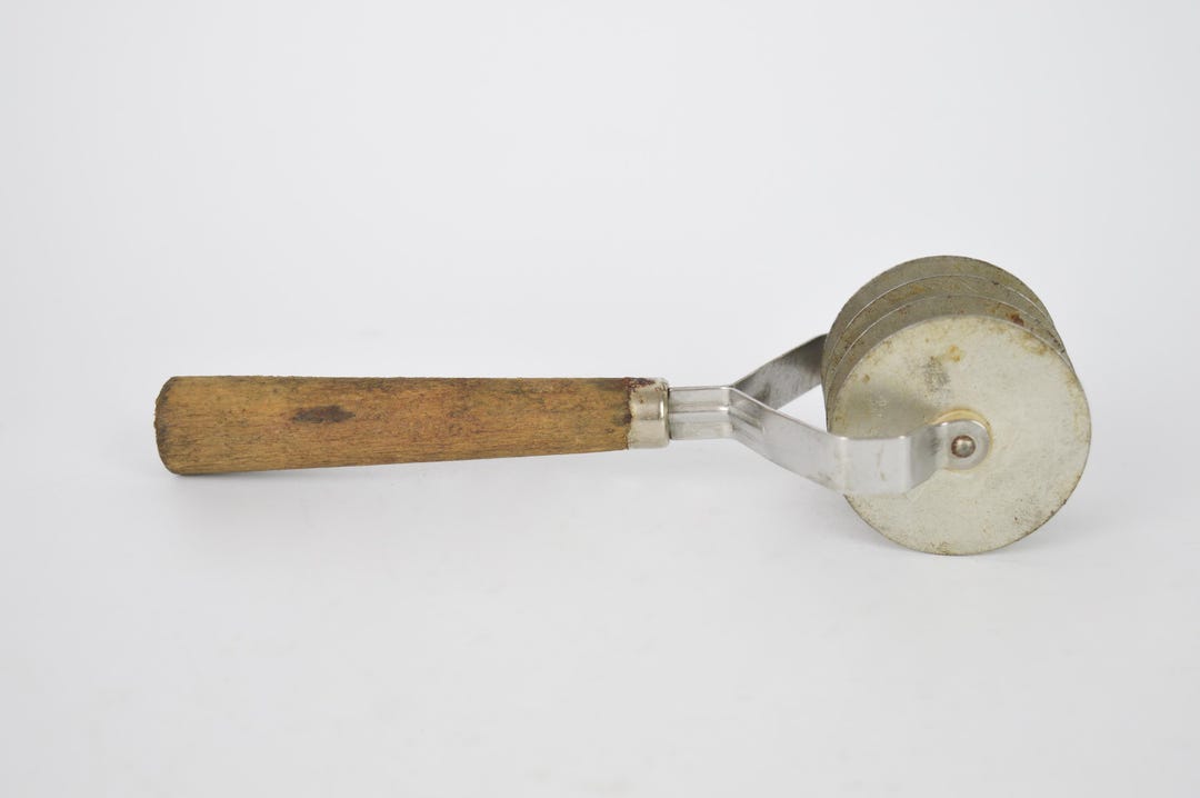 Vintage Pasta Cutter, Wooden Tortellini Cutter, Dough Cutting Tool ...
