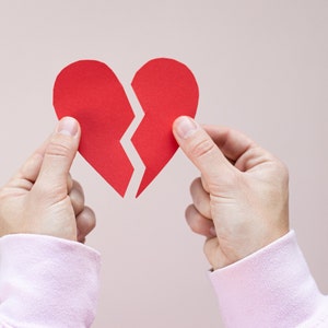 Healing Heartbreak: A Comprehensive Guide to Emotional Recovery and Personal Growth After a ...