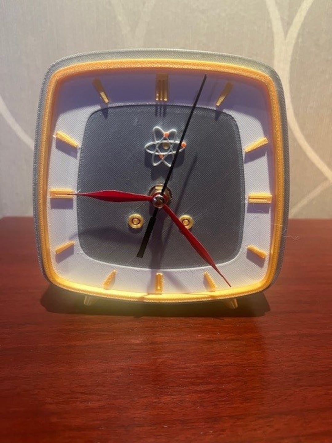 Retro Inspired Atomic Table Top Clock - Etsy