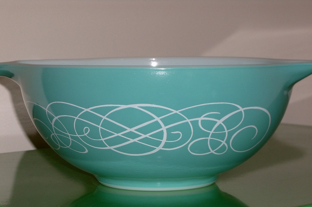 PYREX SCROLL CINDERELLA Bowl - Etsy
